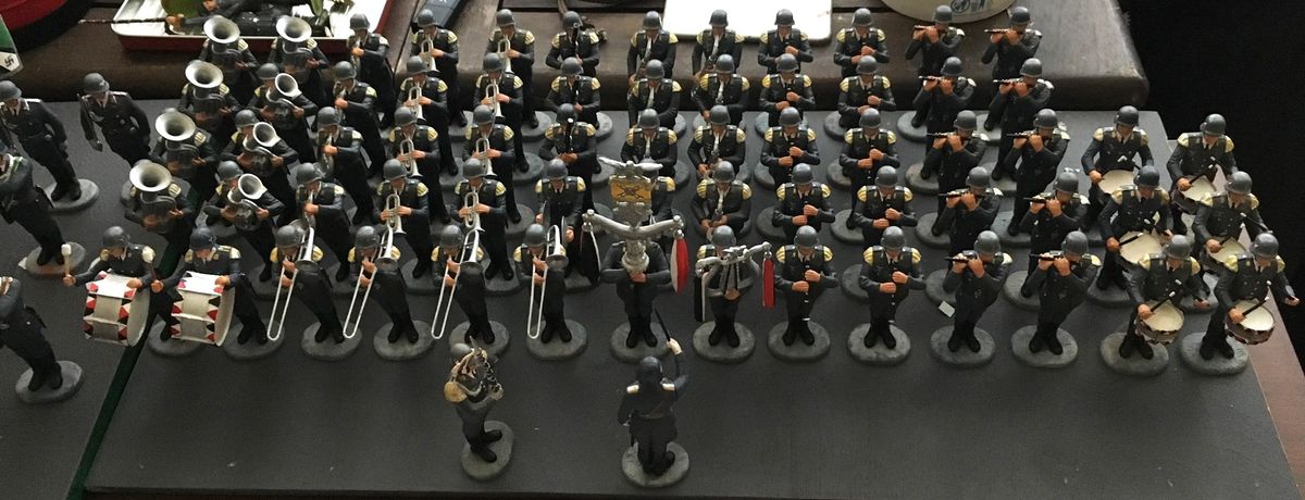 Massive collection of Elastolin Preiser (post War) LW figures,full ...